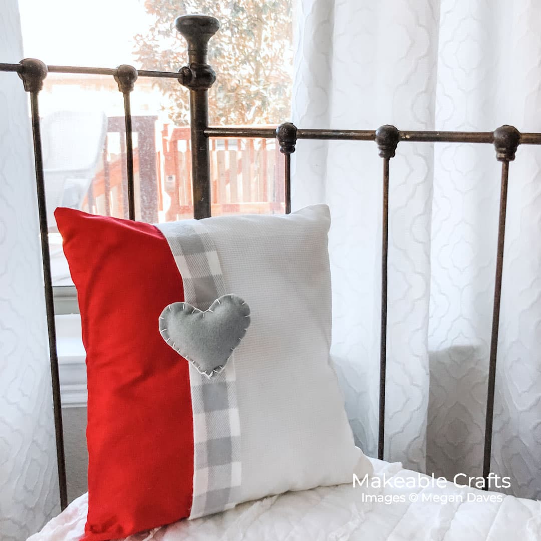 Make This Adorable Envelope Pillow Cover - Makeable Crafts